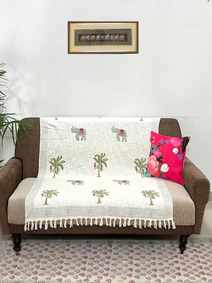 Shop for Stylish Sofa Throws Online at Best Price - Sumaavi